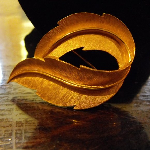 Trifari | Jewelry | Vintage Stamped Trifari Brooch Gold Leaf | Poshmark